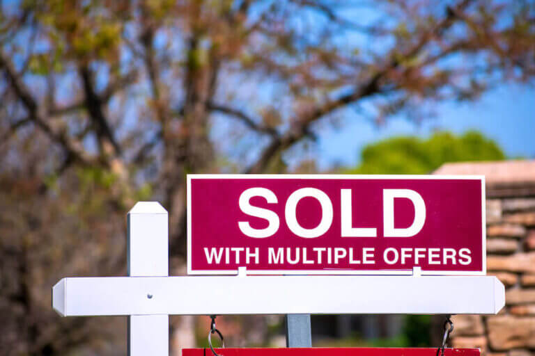 Mastering the Art of Multiple Offers: A Real Estate Agent's Guide - Amitree